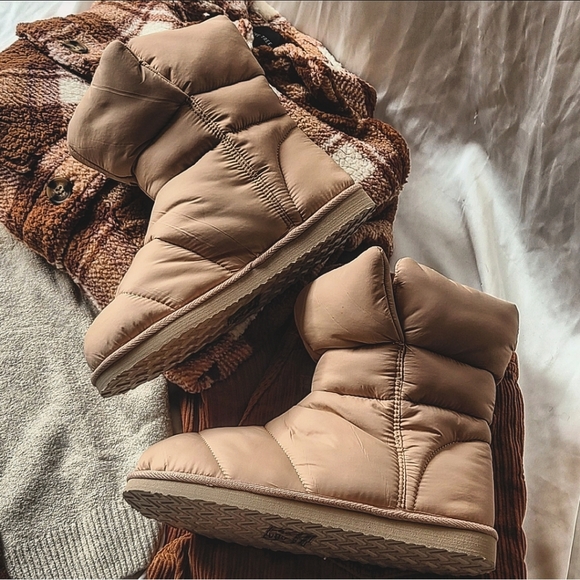 Shoes | The Stella Mocha Latte Toasty Puffer Bootie | Poshmark